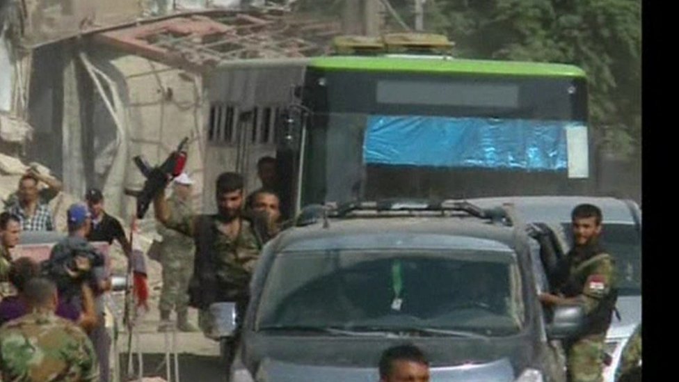 Evacuation of Syrian city Darayya begins - BBC News