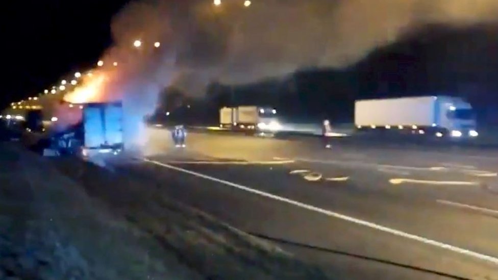Washing machine lorry catches fire on A1 - BBC News