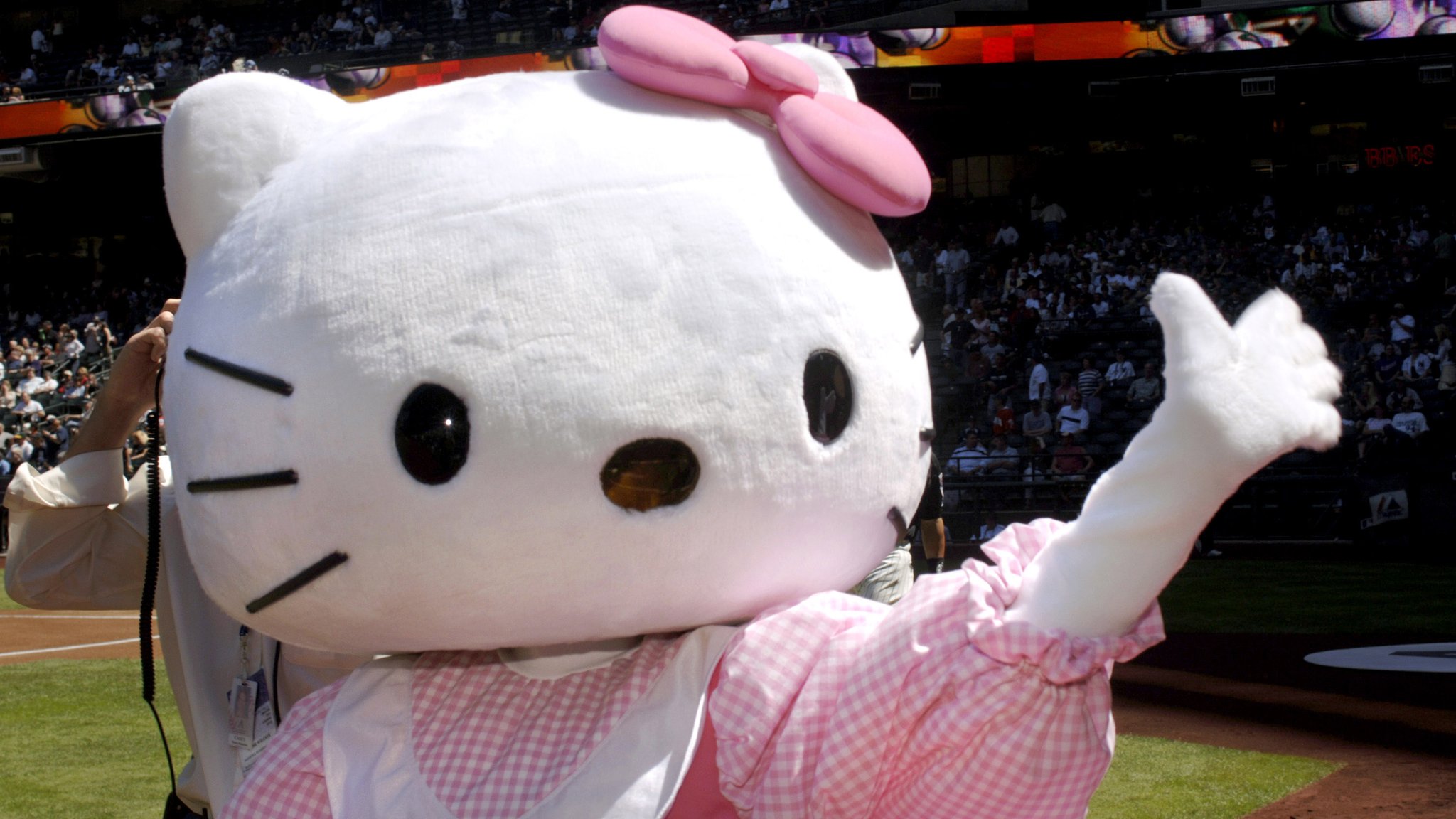 Cute Hello Kitty themed cafe opens in China - CBBC Newsround