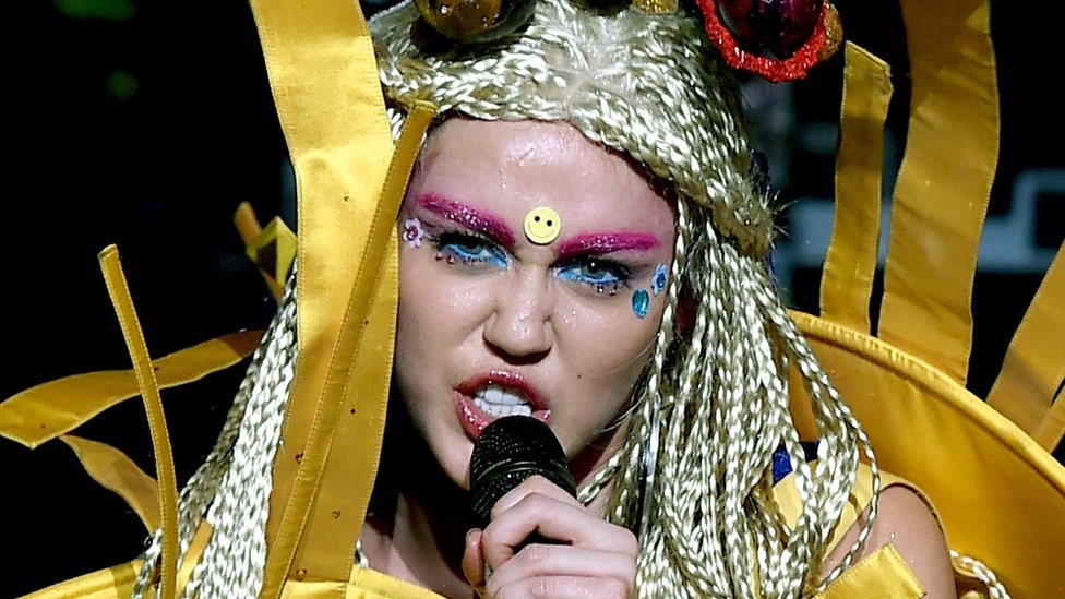 Miley Cyrus features in Guardians of the Galaxy Vol. 2 - BBC News