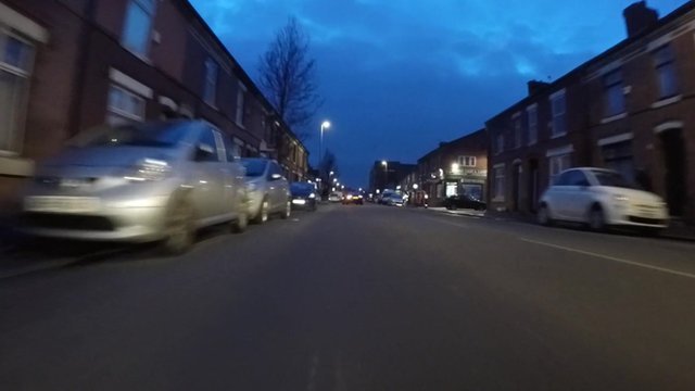 Tackling Manchester's criminal drug gangs - BBC News