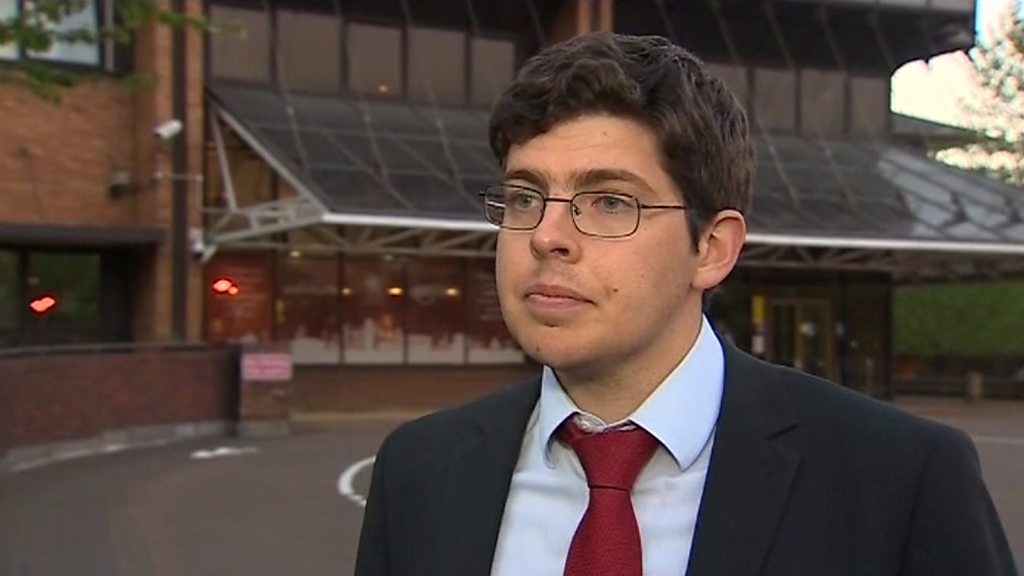 Huw Thomas yw arweinydd newydd Cyngor Caerdydd - BBC Cymru Fyw