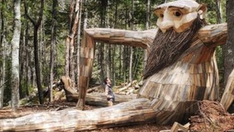 Recycle artist creates giant trolls with environmental messages - CBBC ...