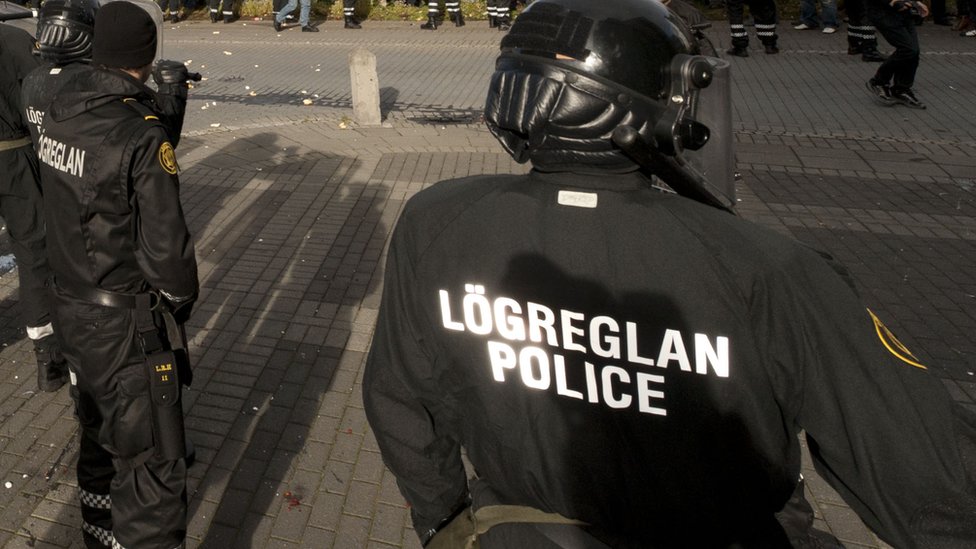 Icelandic Police 26 Reasons Why Iceland Has The Most Awesome Police In