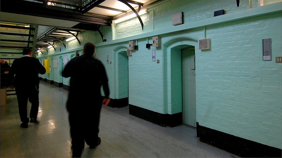 'Easy to get drugs' in at Chelmsford prison say inmates - BBC News
