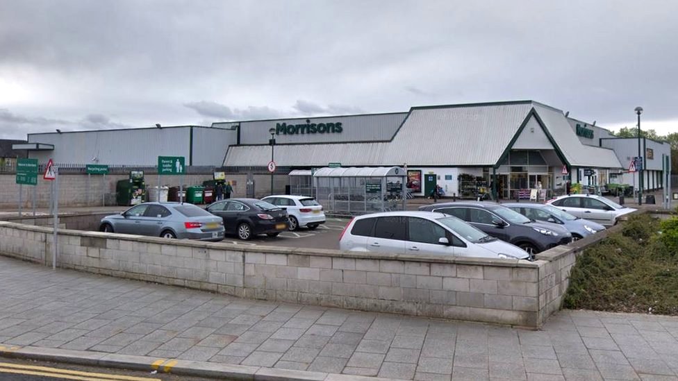 Man seriously hurt in Morrisons car park stabbing in Bellshill - BBC News