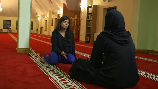 British Muslim convert 'reported to authorities by college' - BBC News