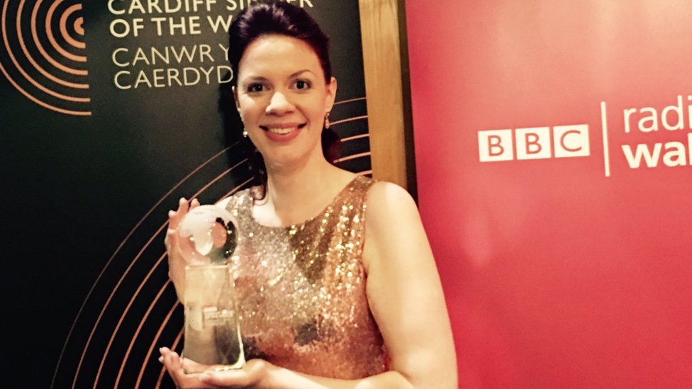 Catriona Morison wins BBC Cardiff Singer of the World - BBC News
