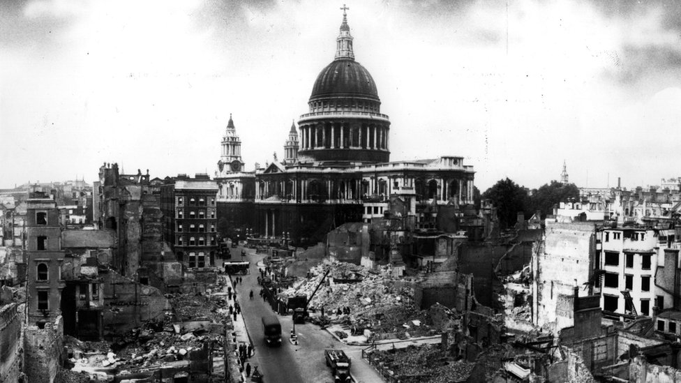 The Blitz Anniversary: 75 years since bombing of the UK - CBBC Newsround