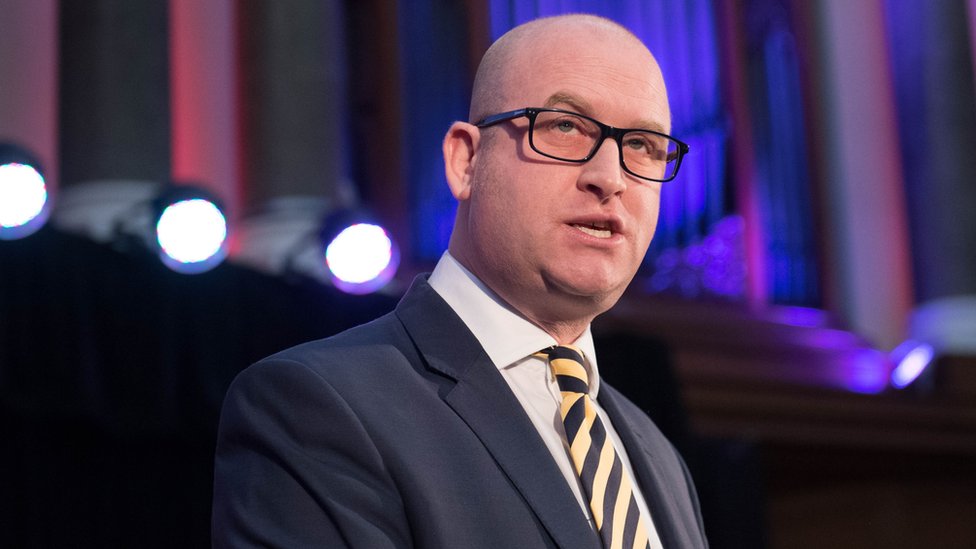 UKIP leader Paul Nuttall to stand in Stoke Central by-election - BBC News