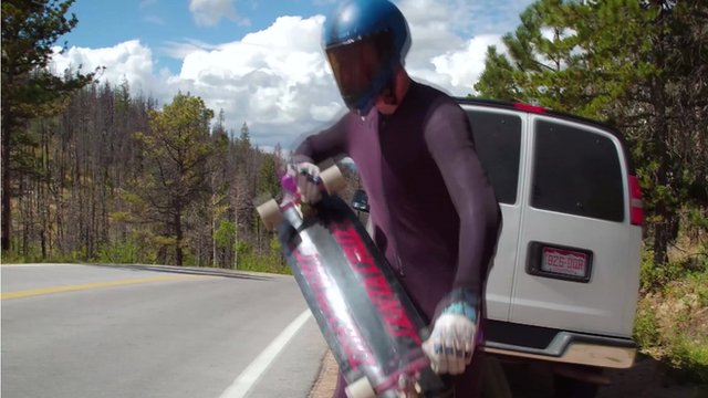 Take a look at the fastest skateboarder in the world - BBC Newsround