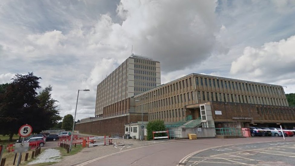 Norfolk County Council files found in second-hand cabinet - BBC News