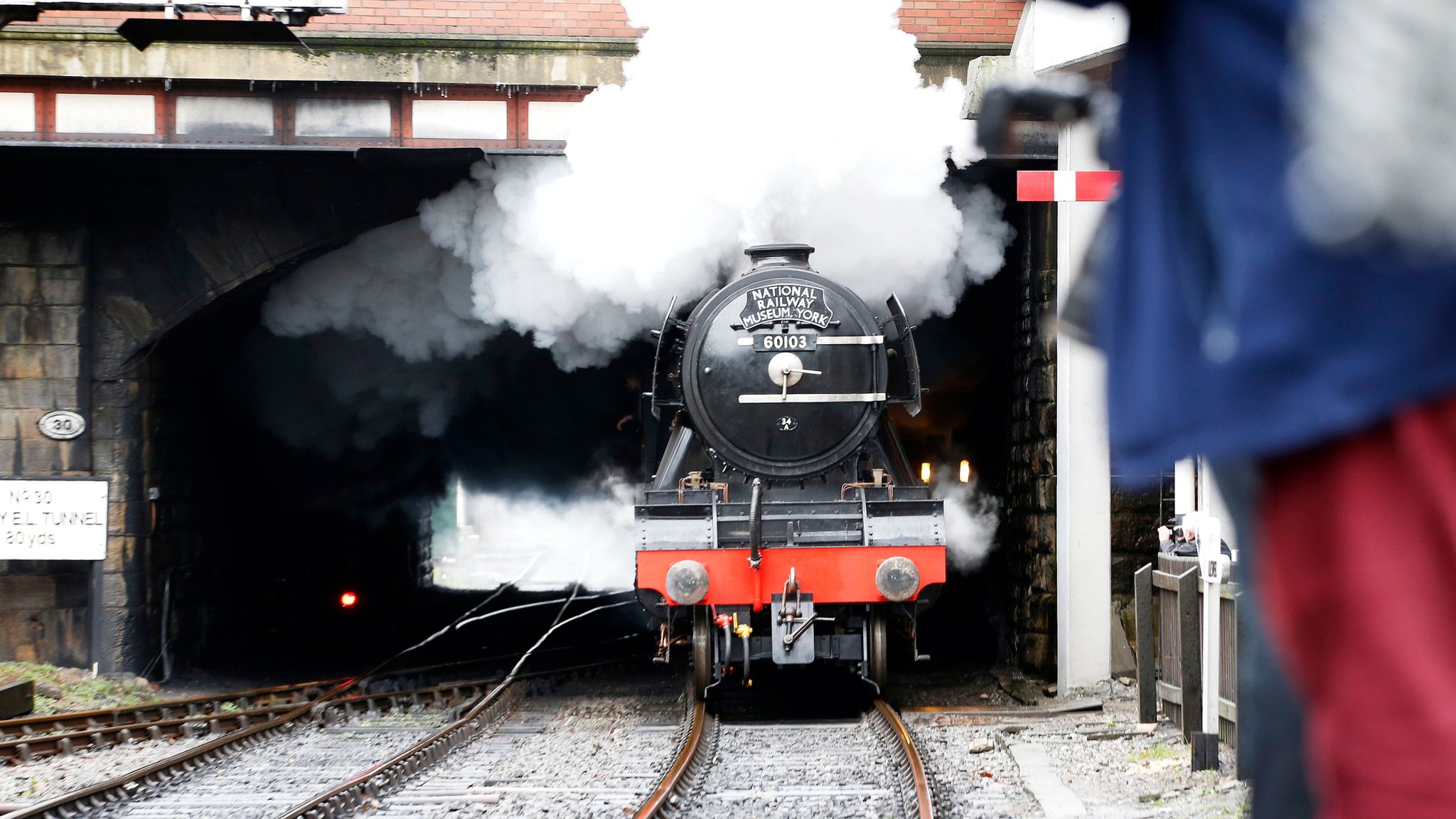 The Flying Scotsman train has been brought back to life - CBBC Newsround