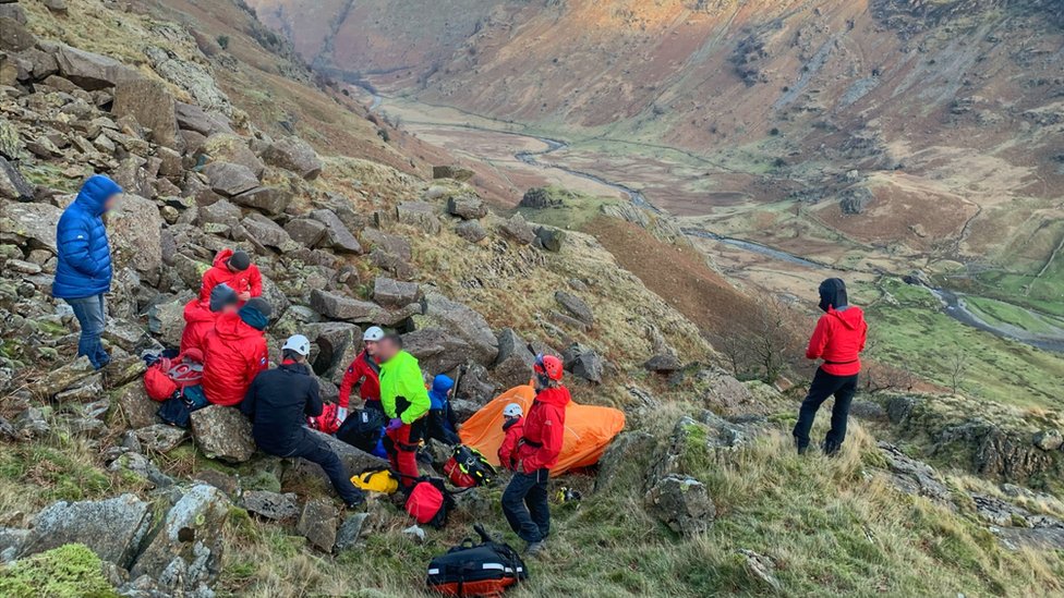 Lake District mountain rescuers attend fewer call-outs - BBC News
