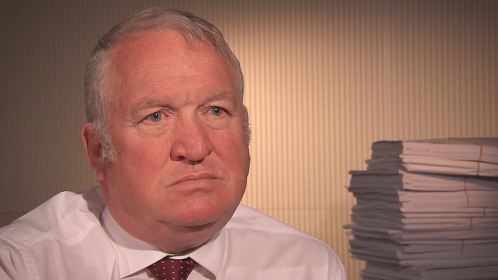 Organised gangs in China shipping legal highs to UK - BBC News