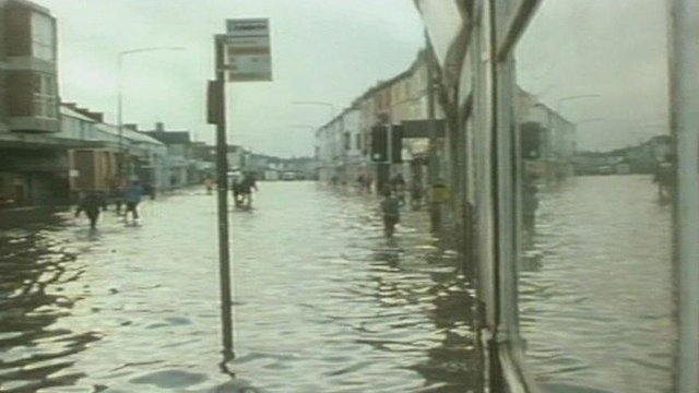 Storm Dennis: The barrage protecting Cardiff - BBC News