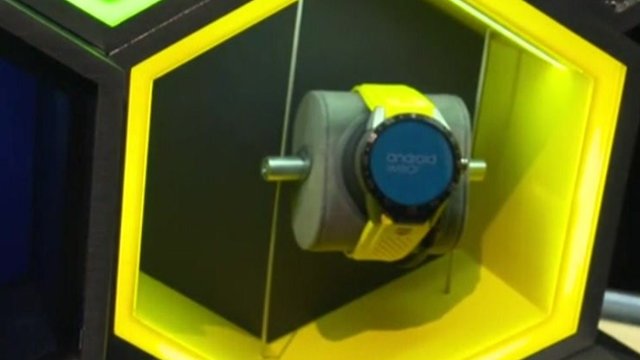 Sticky disc makes any watch a smartwatch - BBC News