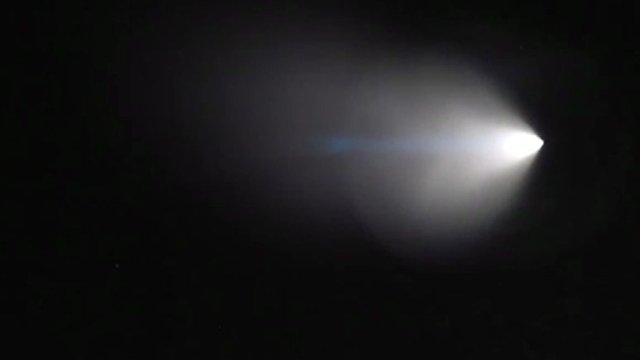 Spooky skies as missile fired off California coast - BBC News