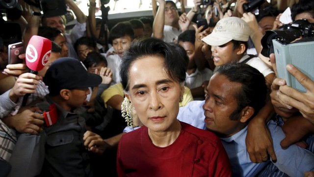 NLD make 'sweeping gains' in Myanmar general election - BBC News