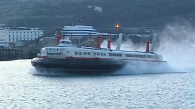 Hoverspeed hovercraft set to be destroyed - BBC News