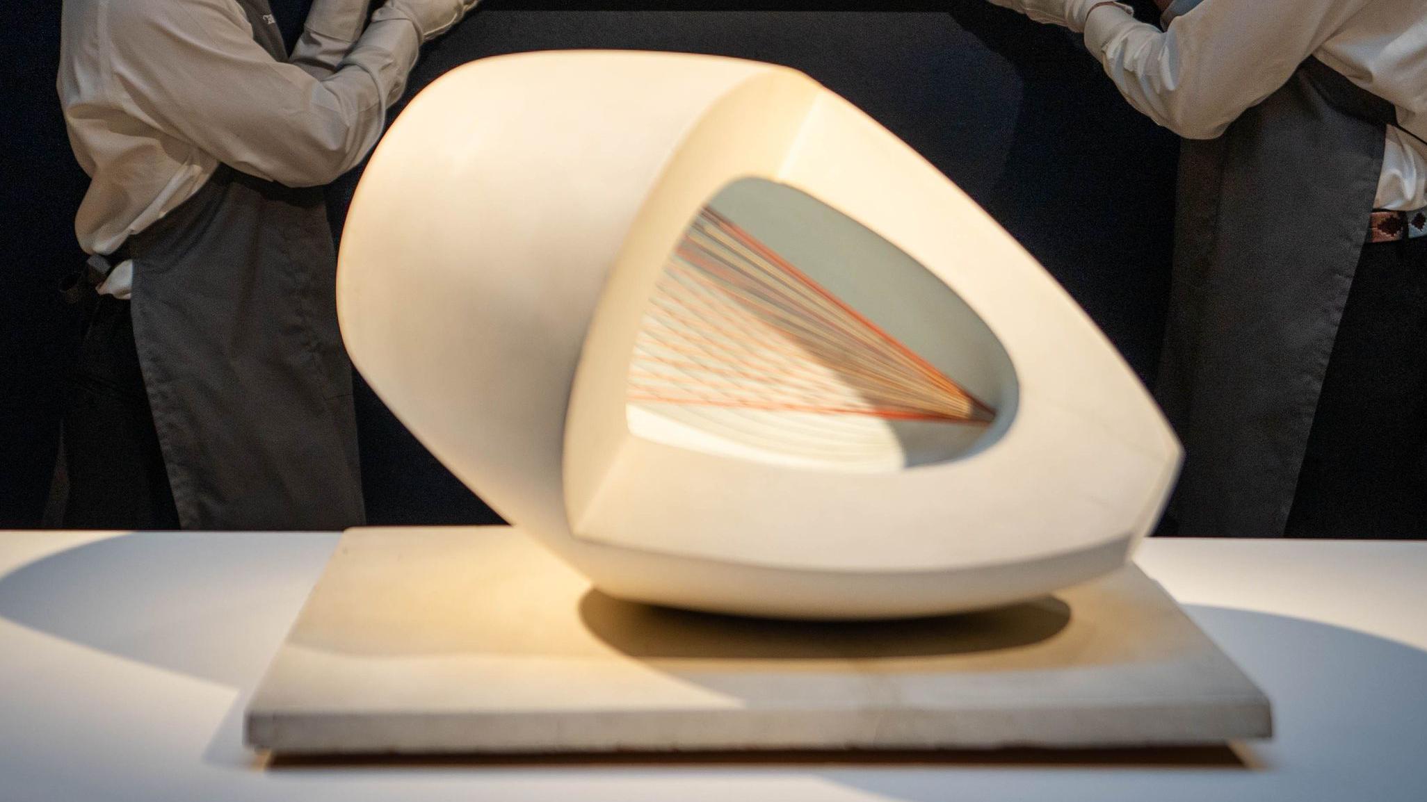 Oval Skulptur Barbara Hepworth Barbara Hepworth: Sculpture For A