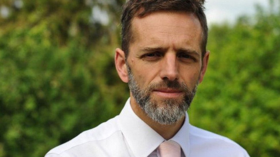 Colin Cox's Instagram, Twitter & Facebook on IDCrawl