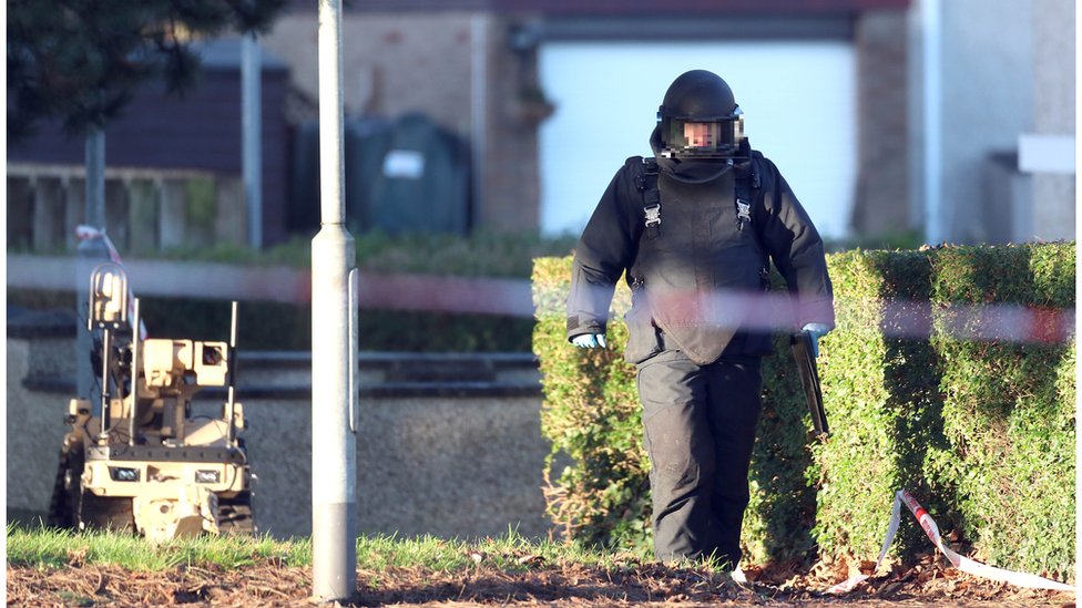 Lisburn residents return home after 'hoax' alert - BBC News