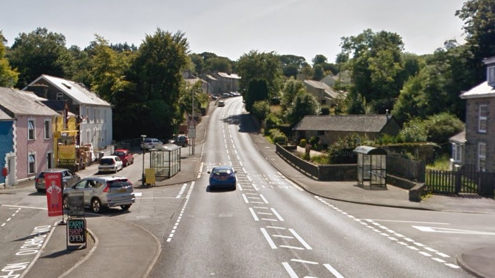 Driver in hospital after A487 crash near Llanarth - BBC News