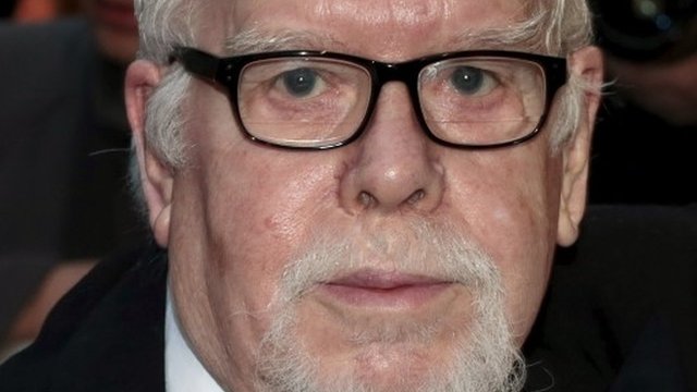 Pop artist Sir Peter Blake on how he paints a portrait - BBC News