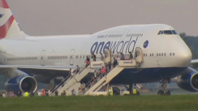 British Airways plane diverted to Montreal 'as precaution' - BBC News