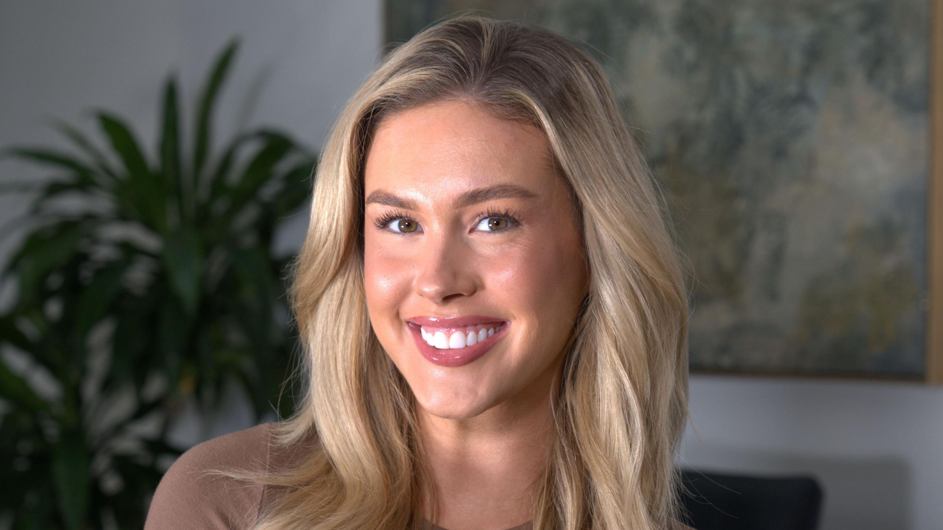 Ellie Love's Instagram, Twitter & Facebook on IDCrawl