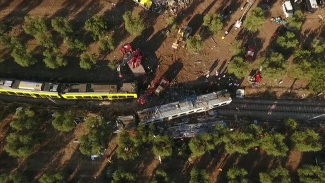 Italian train crash investigation begins - BBC News