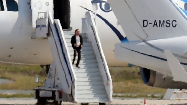 EgyptAir hijack: Timeline of flight MS181 hijack - BBC News