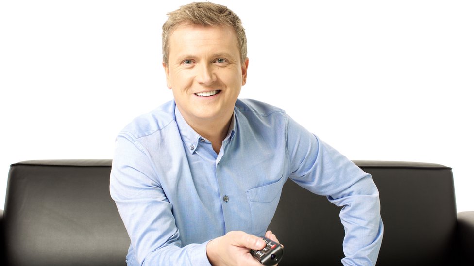 Singer and presenter Aled Jones denies 'inappropriate' behaviour - BBC News