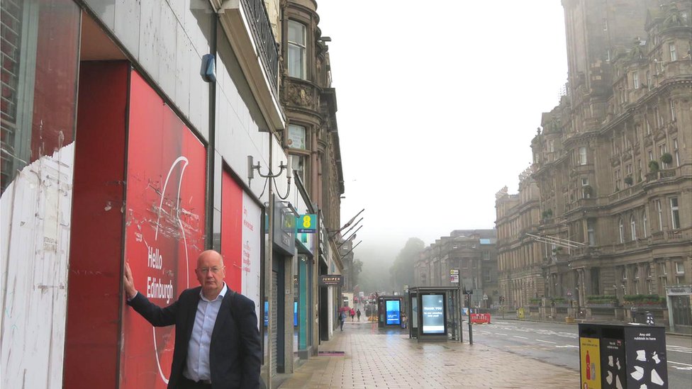 'Walking through Edinburgh now makes me sad' - BBC News