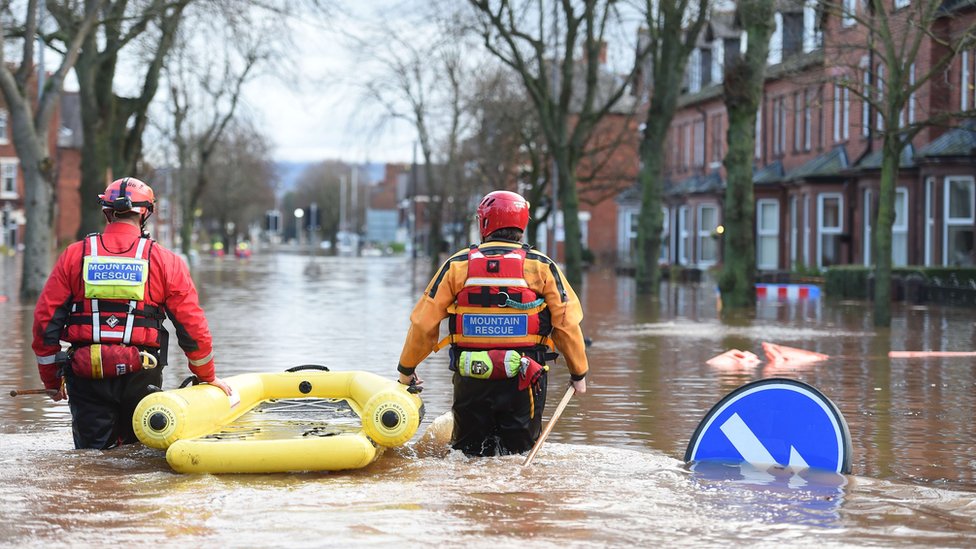 Storm Desmond causes major flooding - BBC Newsround