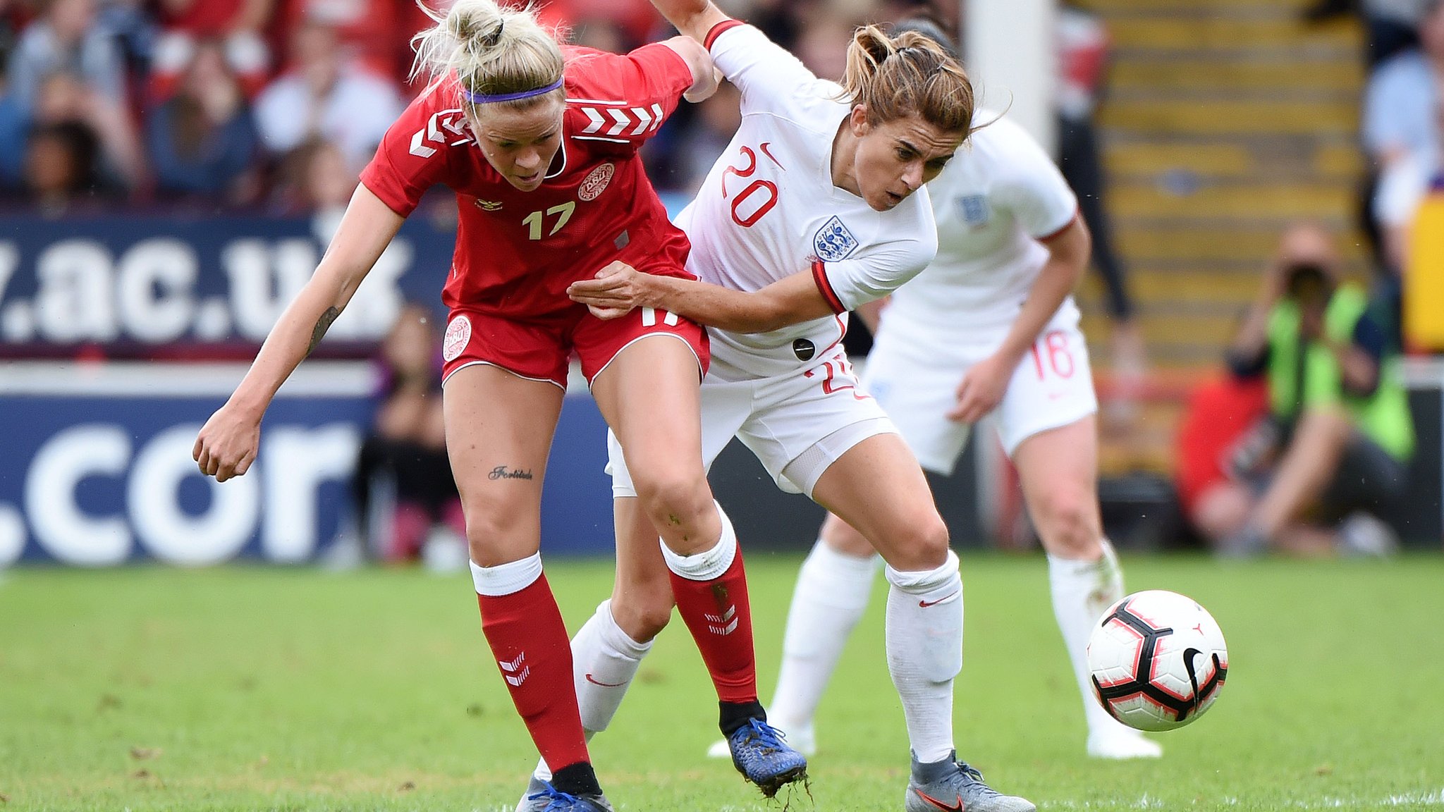 Lionesses win in friendly against Denmark - CBBC Newsround