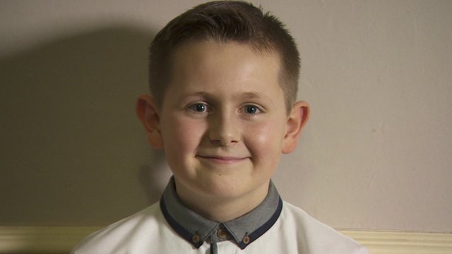 Kids say it's tough being the middle child - BBC Newsround