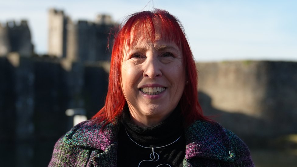 Tracy Riddell's Instagram, Twitter & Facebook on IDCrawl