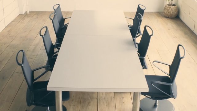 Nissan's self-parking robot chairs tidy up offices - BBC News