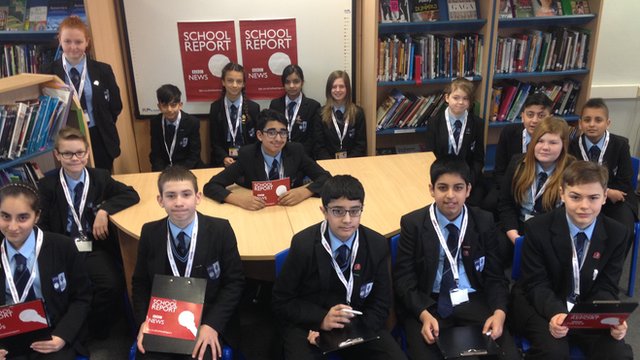 Children in 'save Desborough Library' protest - BBC News