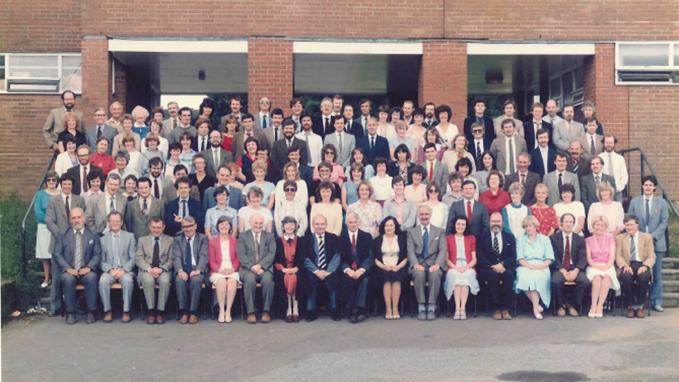 Olchfa to Oxbridge: The Swansea students who bucked the trend - BBC News
