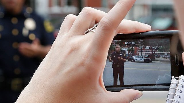 US racial tension and the rise of the smartphone - BBC News