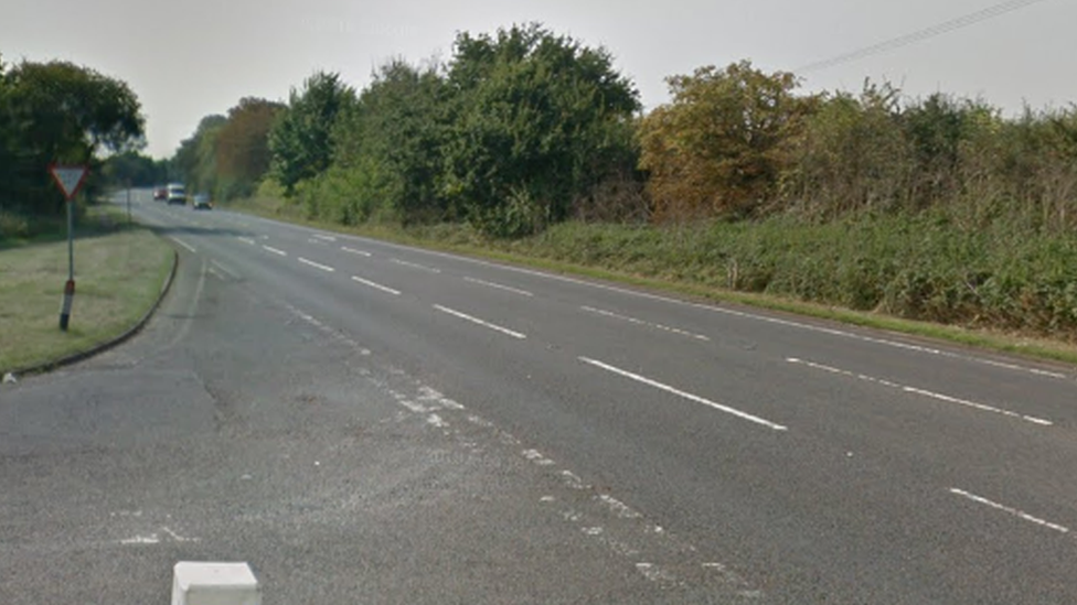 Man dies in collision with van on A420 in Oxfordshire - BBC News