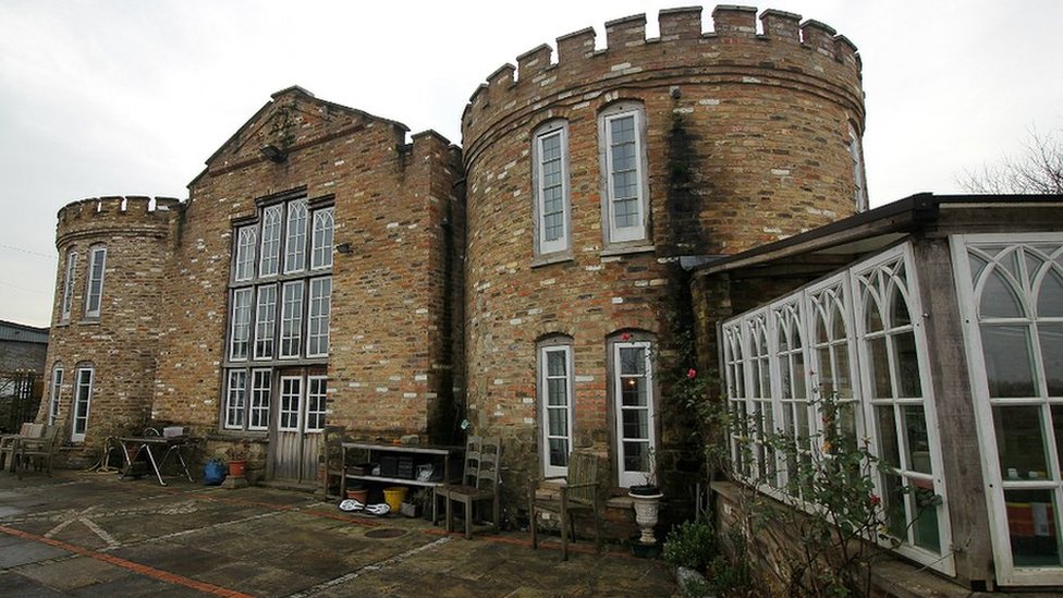 Surrey farmer Robert Fidler's 'no regrets' over 'hidden castle' - BBC News