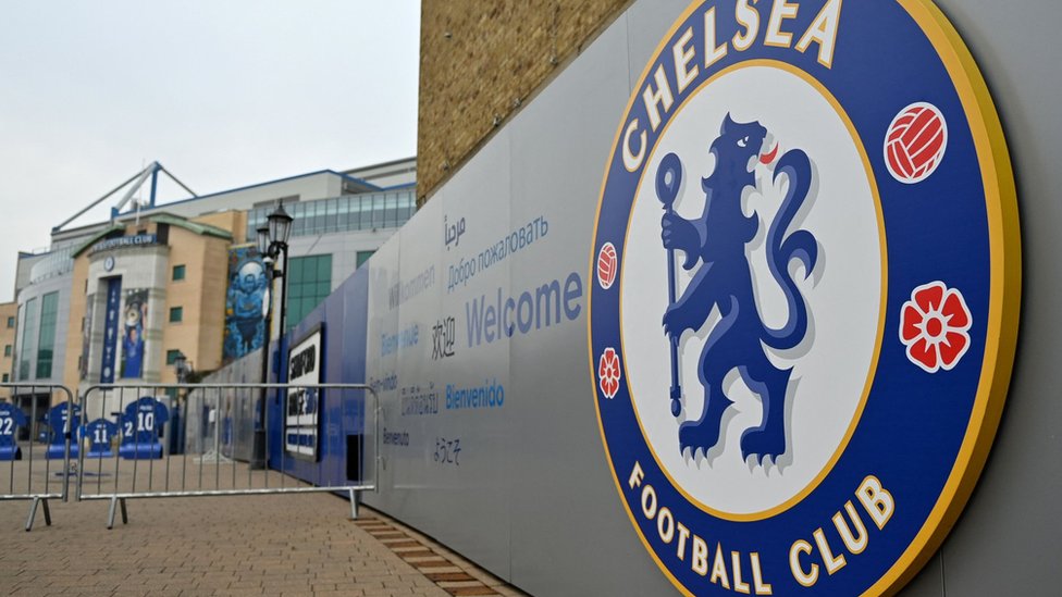 Chelsea owners: Who are the people buying the football club? - CBBC ...