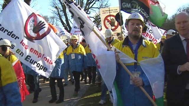 Tata steelworkers join industry-wide protest in Brussels - BBC News