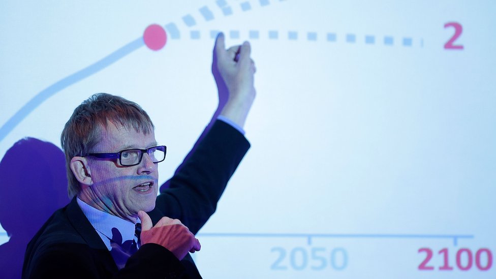 Hans Rosling: Data visionary and educator dies aged 68 - BBC News