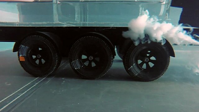 Using water to improve lorry designs - BBC News