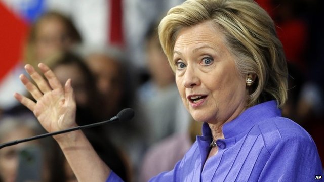 Hillary Clinton emails row in 40 seconds - BBC News